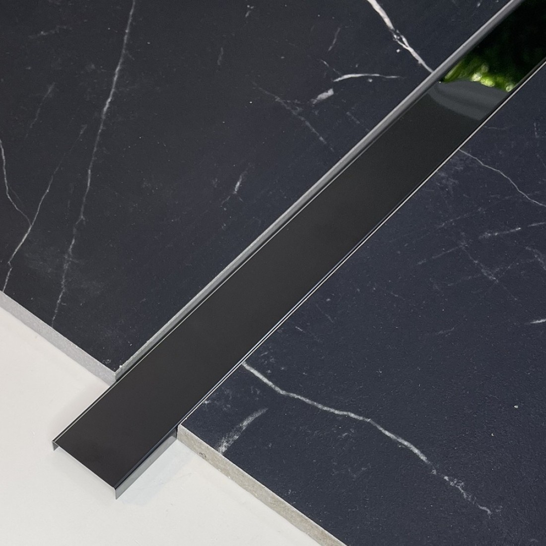 Profil U, inox, negru oglinda 30x9x2700 mm - PU30NO