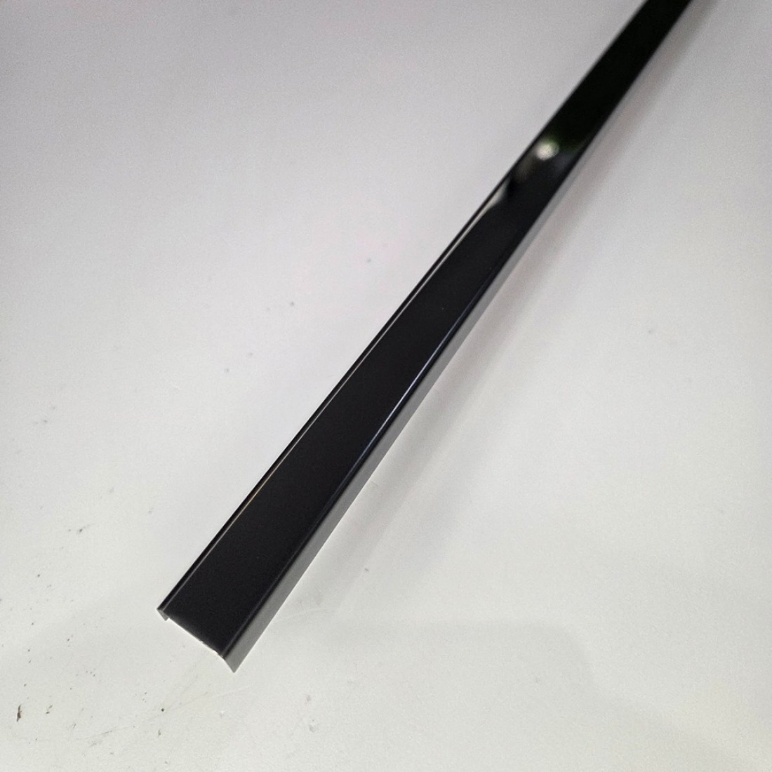 Profil U inox 15 x 9 x 2700 mm negru lucios - brau faianta - PU15NO